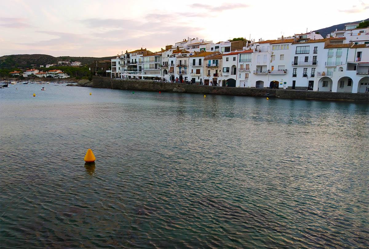 Visita Cadaques • Turismo, Alojamiento y Restaurantes
